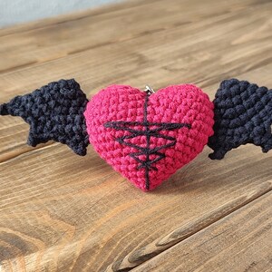 Crochet Scary Heart Keychain Pattern, Heart Bat Keychain Pattern ...