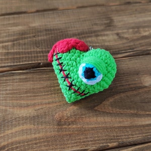 Crochet Scary Heart Keychain Pattern,devil's Heart,heart Bat Keychain ...