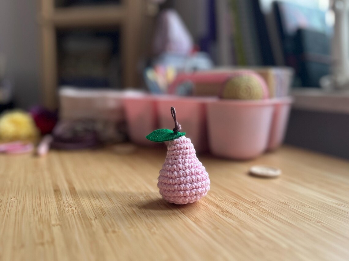 Mini Pear Crochet Keychain Pattern EN/US/PL - Etsy