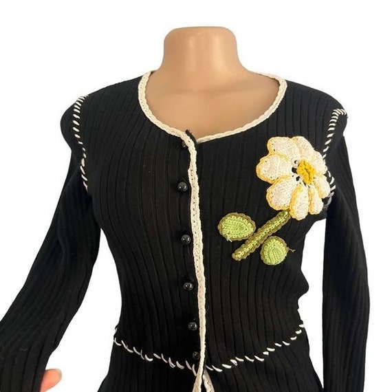 Vintage Cottage-core Yellow Knit Flower Cardigan by J… - Gem