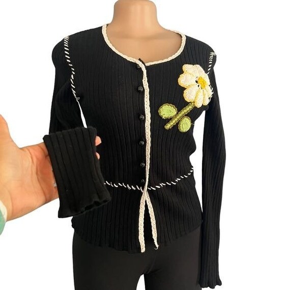 Vintage Cottage-core Yellow Knit Flower Cardigan by J… - Gem