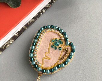 Face brooch | Etsy