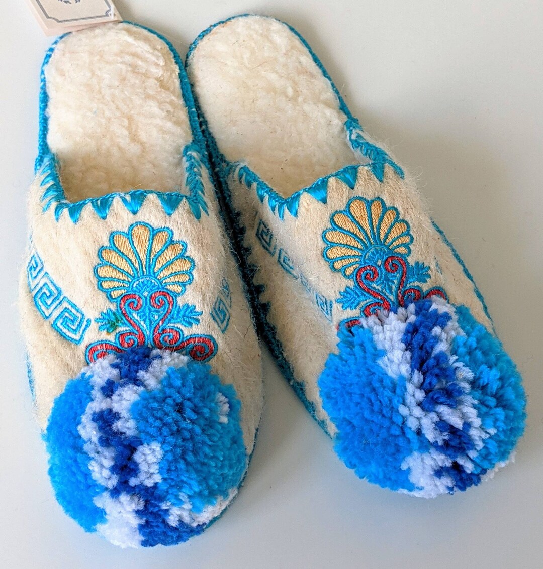 EU 36 UK 3 to 3.5 Luxury Open Back Leather Sole Lambswool Pompom ...