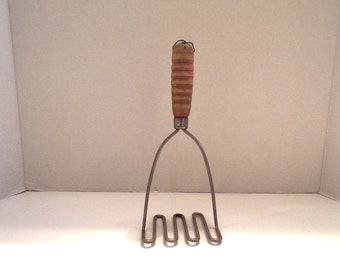 Vintage Potato Masher Heavy Wire Wavy Base Short Wood Handle - Etsy