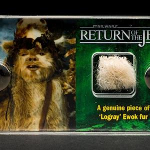 Star Wars - Return of the Jedi - Logray Ewok Fur Swatch Mini Display ...