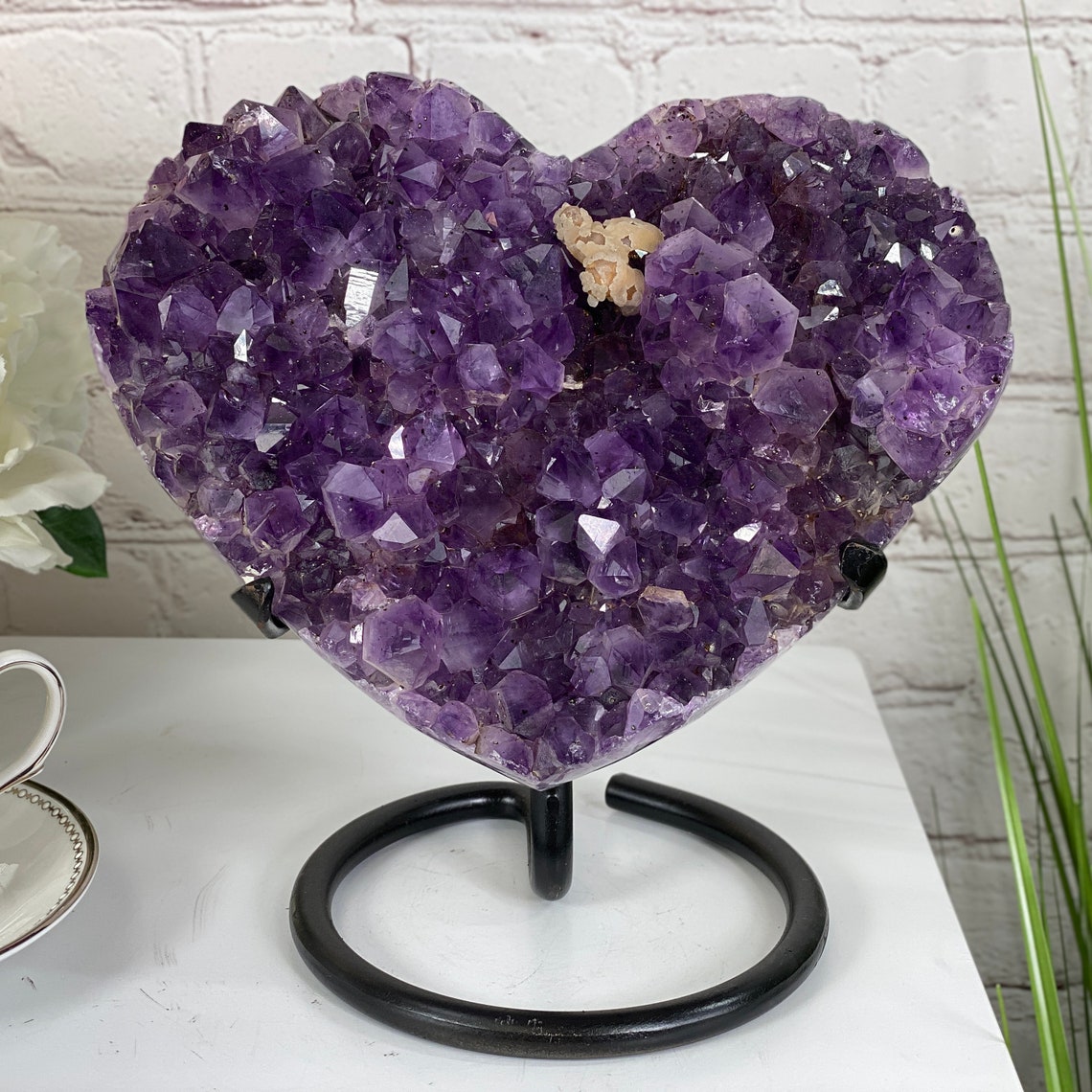 Extra Quality Heart-Shaped Amethyst Geode metal stand | Etsy