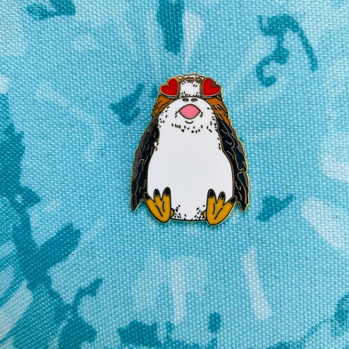 Lovey Heart Eyes Porg Hard Enamel Pin - Etsy