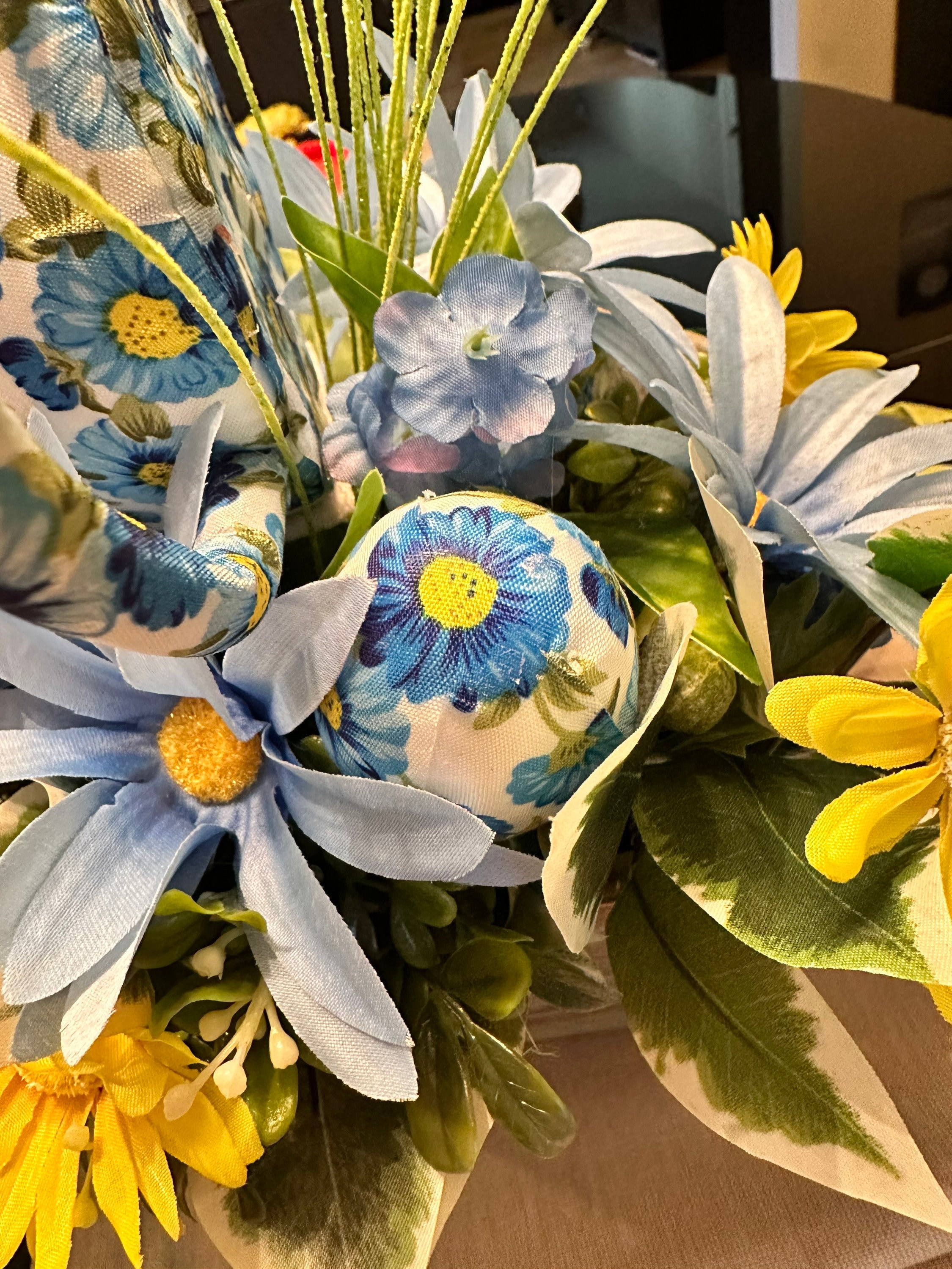 Flower Blue Centerpiece, Tea Pot Flower Centerpiece, Table Centerpiece ...