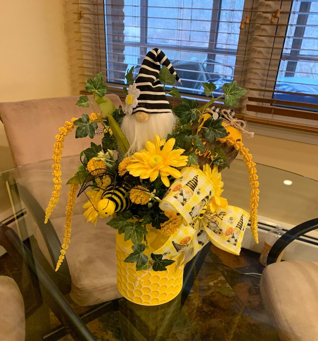 Bee Table Centerpiece, Floral Centerpiece, Flower Table Decor, Yellow ...