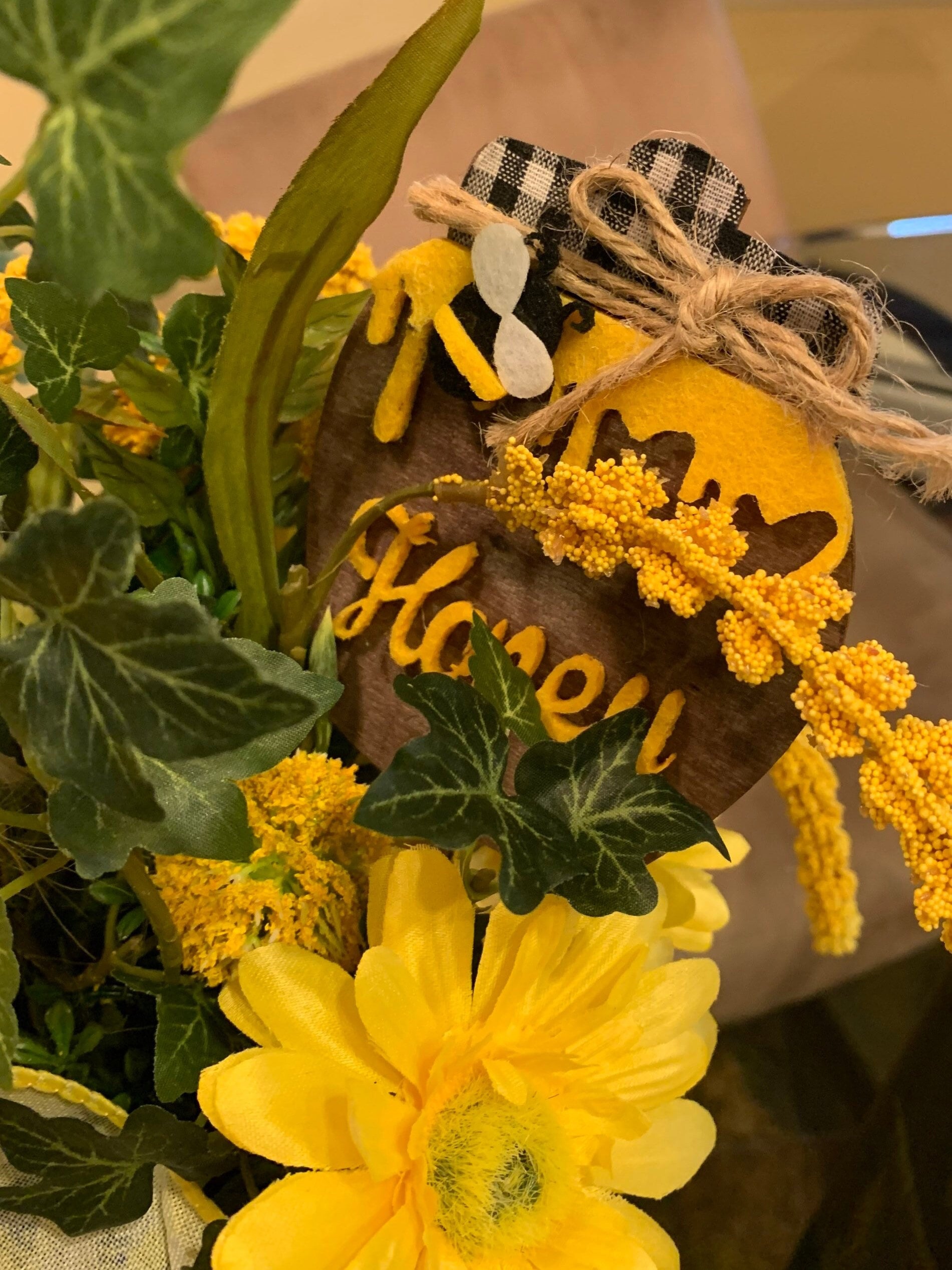 Bee Table Centerpiece Floral Centerpiece Flower Table Decor - Etsy