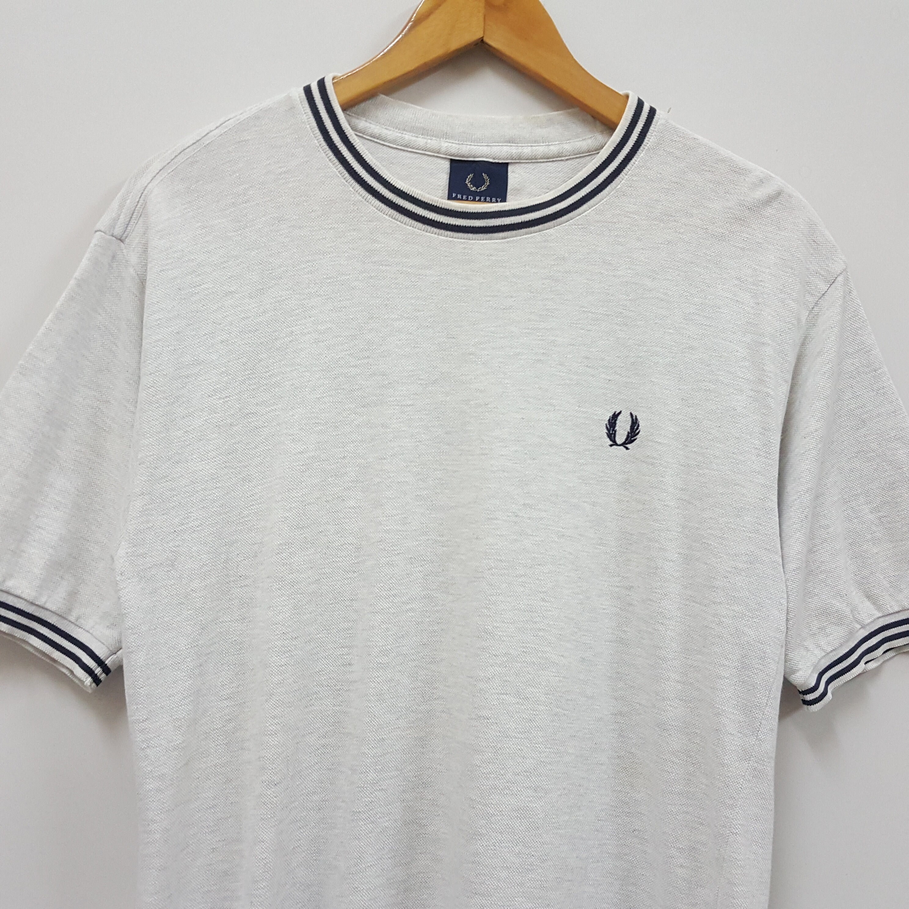 Vintage Fred Perry Small Logo Design T-shirt - Etsy