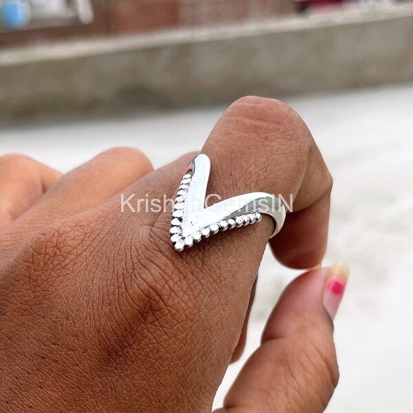 V Shape Ring - Etsy