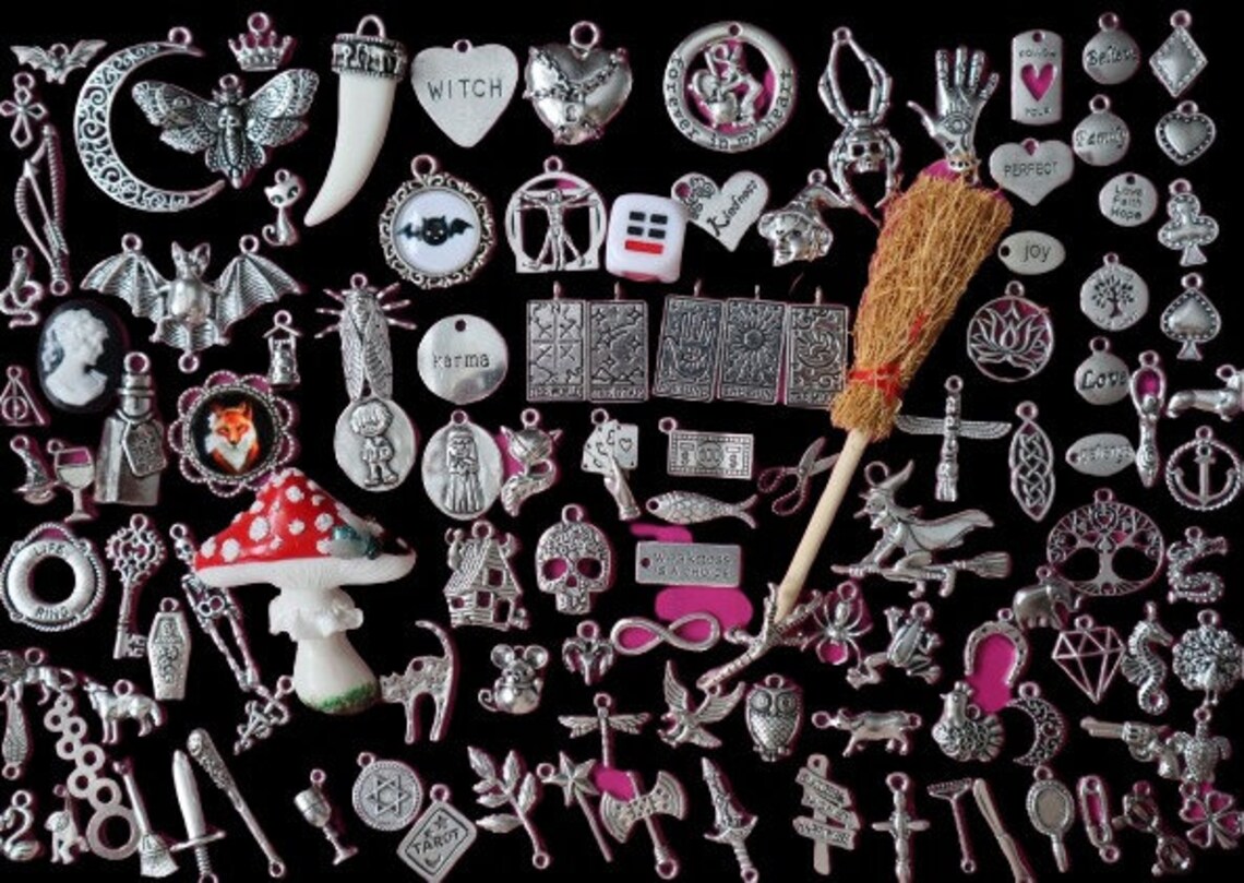 117 Wiccan Magic Tarot Charm Set for Divinations/ Fortune - Etsy