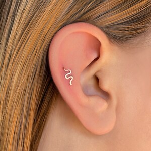 Helix Snake Piercing Upper Ear Snake Stud Conch Piercing | Etsy