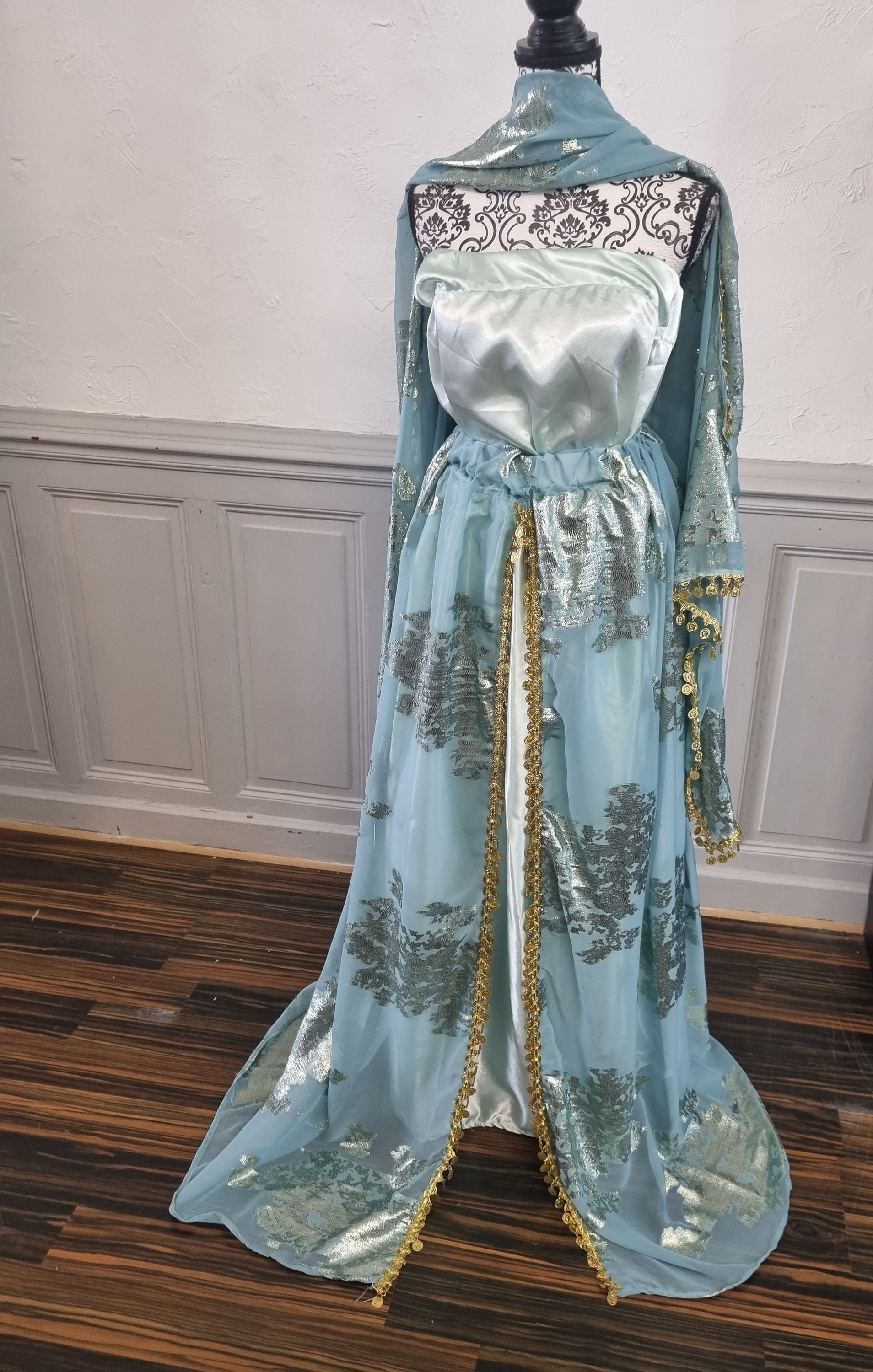 Tenue traditionnelle chaoui chaouia mariage robe chaoui algérienne ...