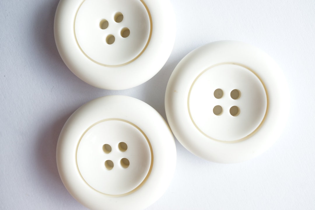 Vintage Buttons 4 Hole Buttons 28 Mm, 3 Buttons Thick Buttons With ...