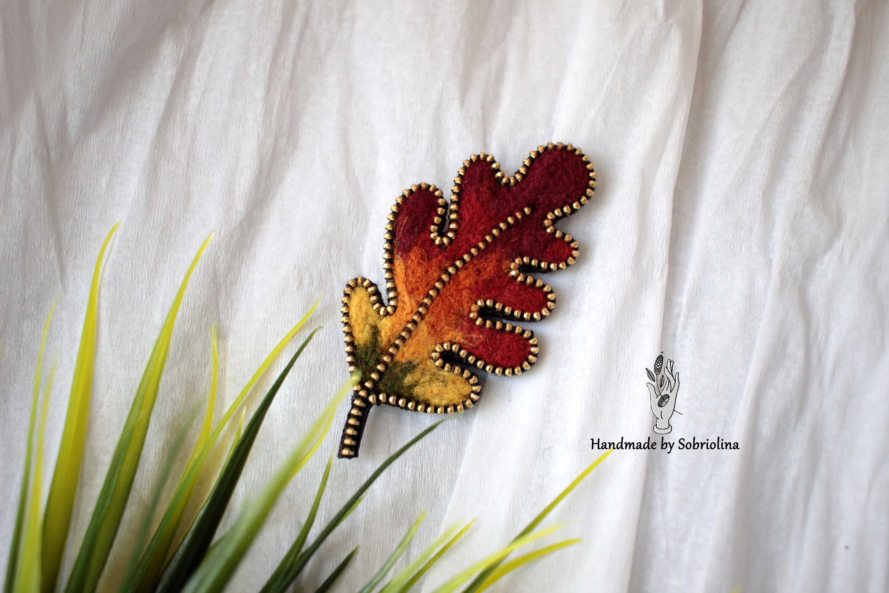 Autumn Leaf - Zipper Felt Woman Brooch. Pin Gift for Woman Brooch ...