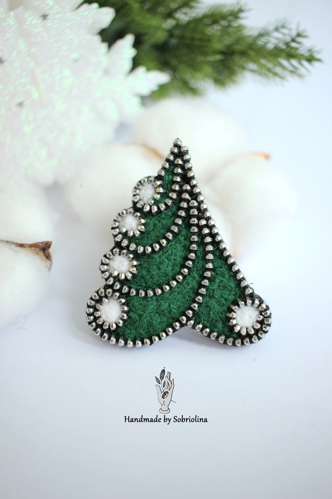 Brooch Christmas Tree / Christmas Pin / Holiday Brooch / Zipper & Wool ...