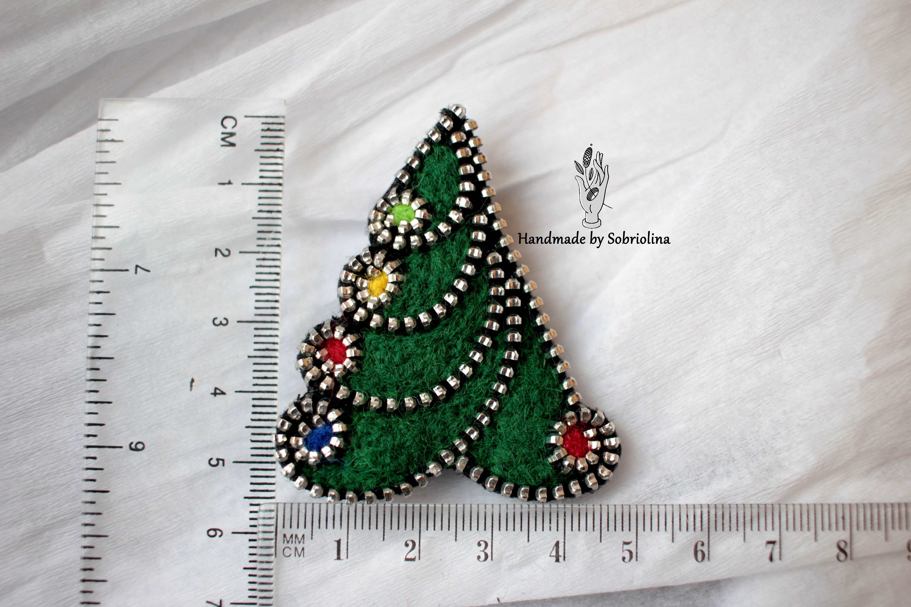Brooch Christmas Tree / Christmas Pin / Holiday Brooch / Zipper & Wool ...