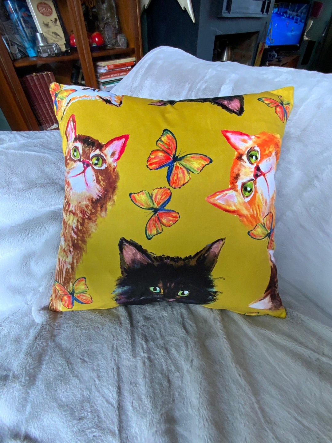 Playful Cats Velvet Cushion Cover: Boho Home Decor Gift - Etsy UK