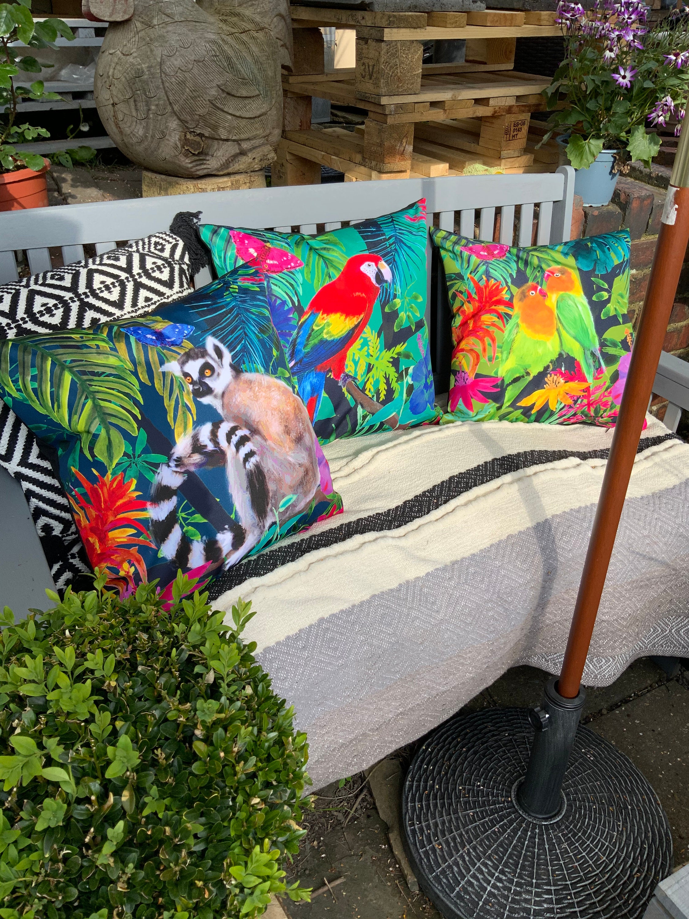 Ring tailed lemur Outdoor monkey cushion covers petrol blue | Etsy