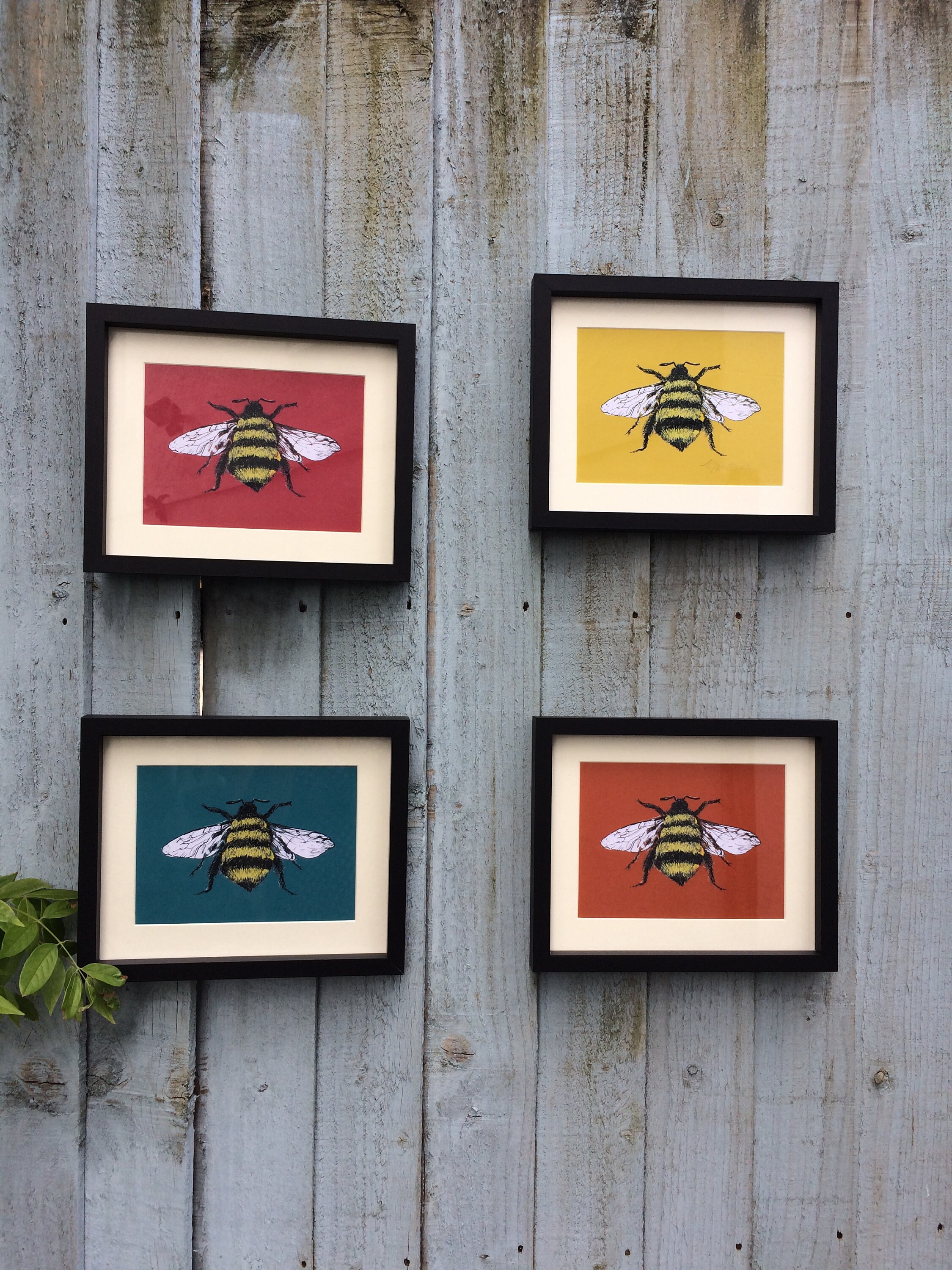 Striking Bee Print, Modern Ink Drawing, Home Decor - Etsy UK