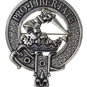 Wallace Cap Badge - Pewter Clan Crest Badge - Gaelic Themes Cap Badge ...