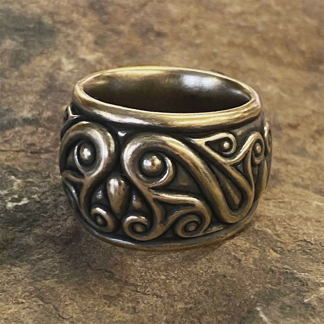 Druid's Ring - Bronze or Silver - Etsy