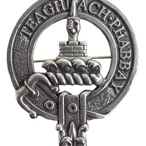 Morrison Cap Badge - Pewter Clan Crest Badge - Gaelic Themes Cap Badge or Brooch - Teaghlach ...