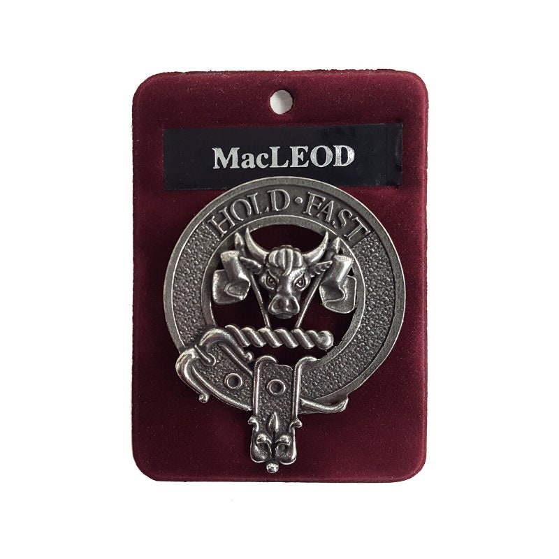 Macleod Cap Badge - Pewter Clan Crest Badge - Gaelic Themes Cap Badge ...