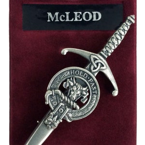 Macleod of Harris Clan Crest Kilt Pin - Gaelic Themes Kilt Pin - Hold ...