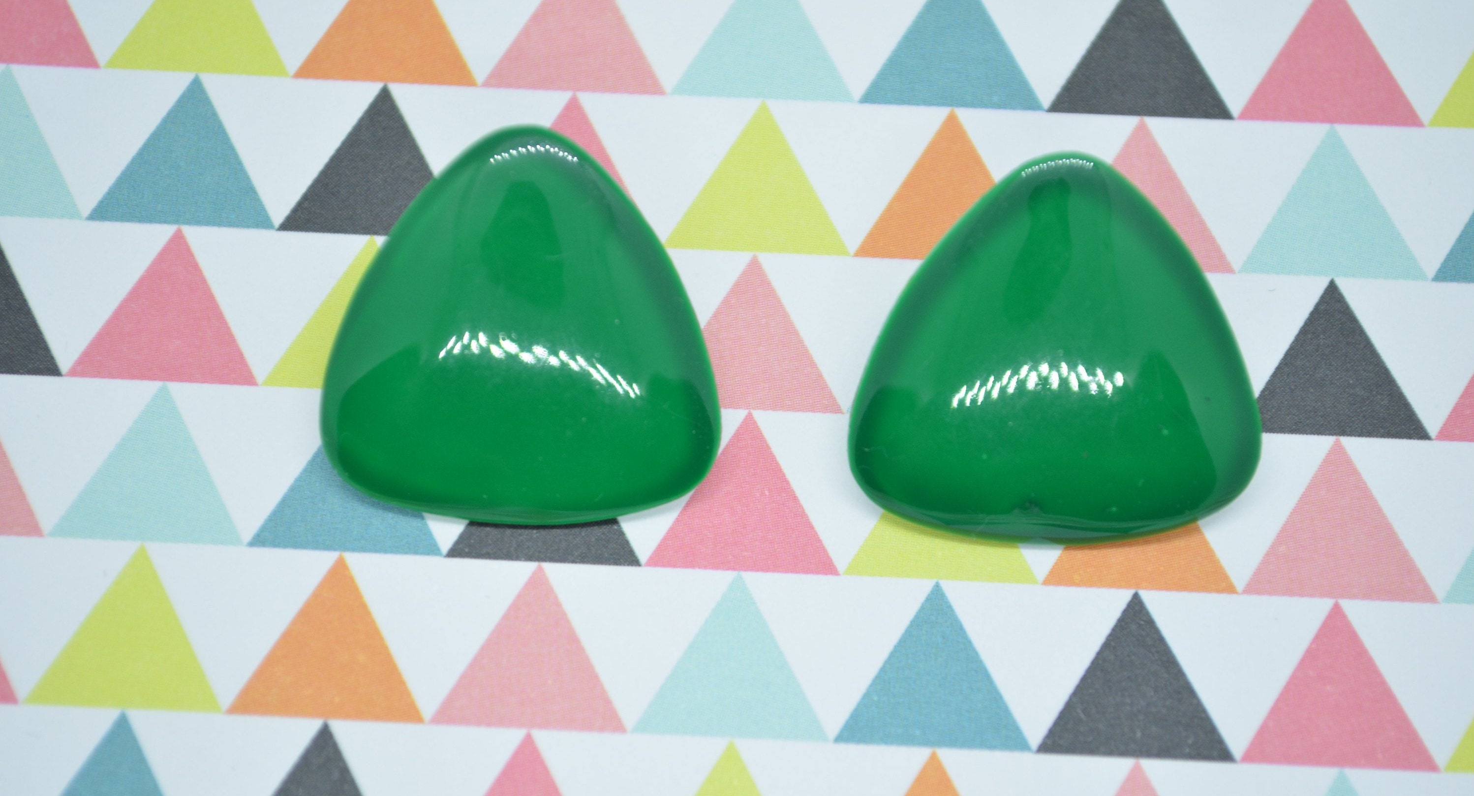 GREEN TRIANGLE Stud Earrings, Vintage 1980's, Pierced Earrings, Enamel ...