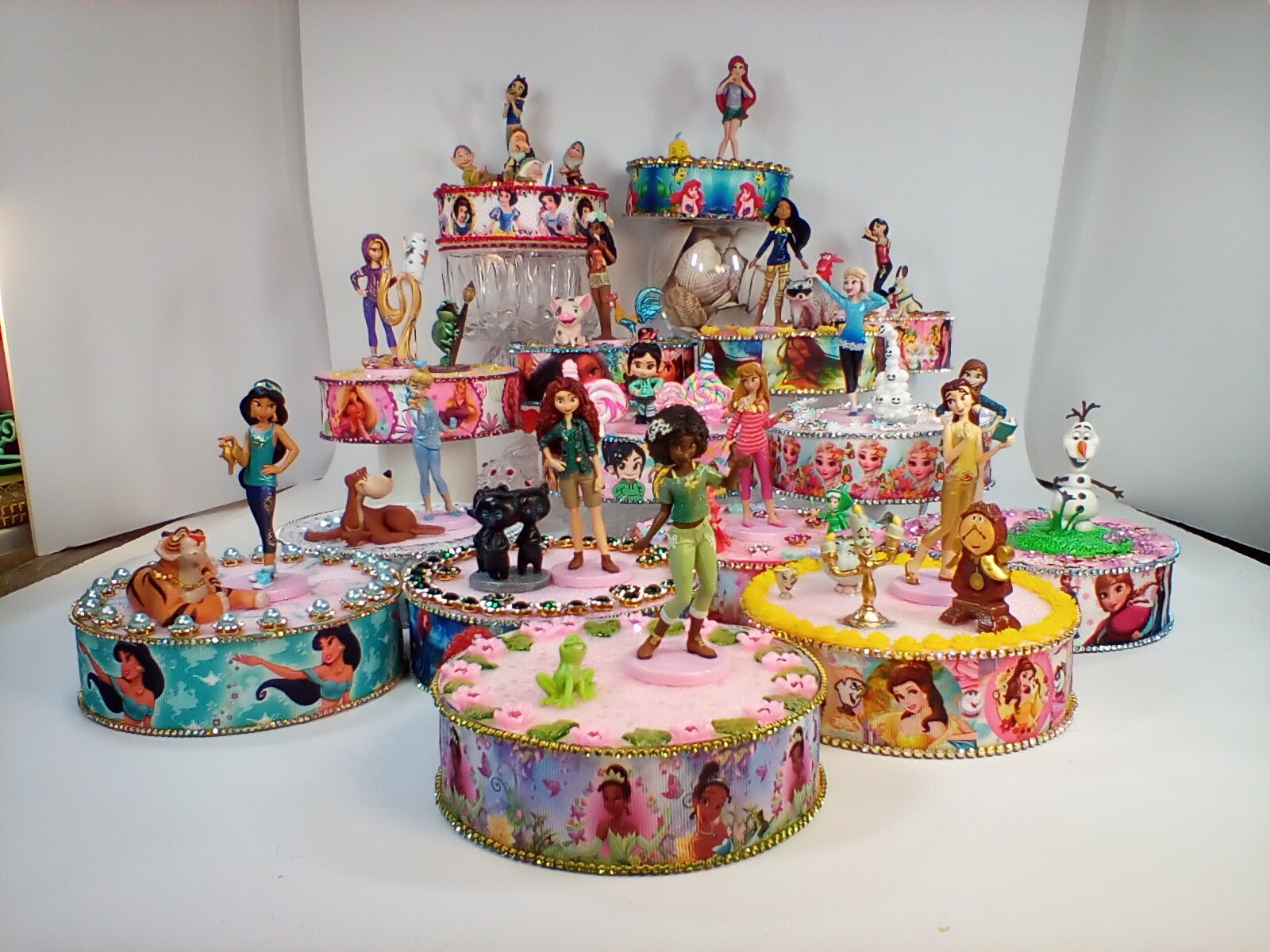 Disney princess Anna Cake topper. Disney Frozen With Olaf | Etsy