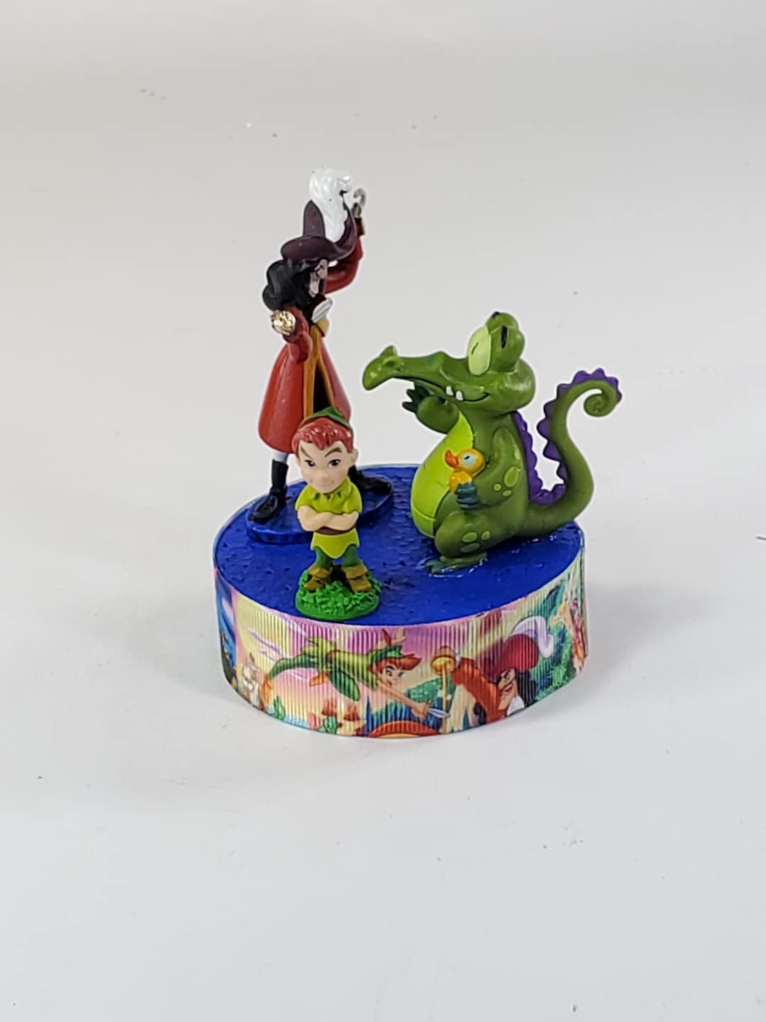 Disney Peter Pan Cake Topper. Peter Pan Centerpiece Decoration. A Great ...