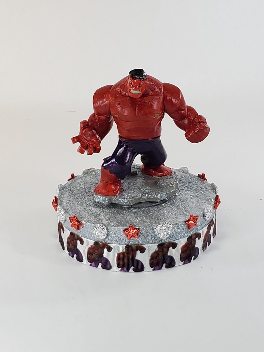 Disney Red Hulk Cake Topper. Marvels Centerpiece Decoration. A Great ...