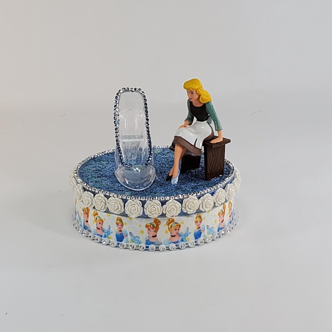 Disney Cinderella Cake Topper. Cinderella Glass Slipper Centerpiece ...