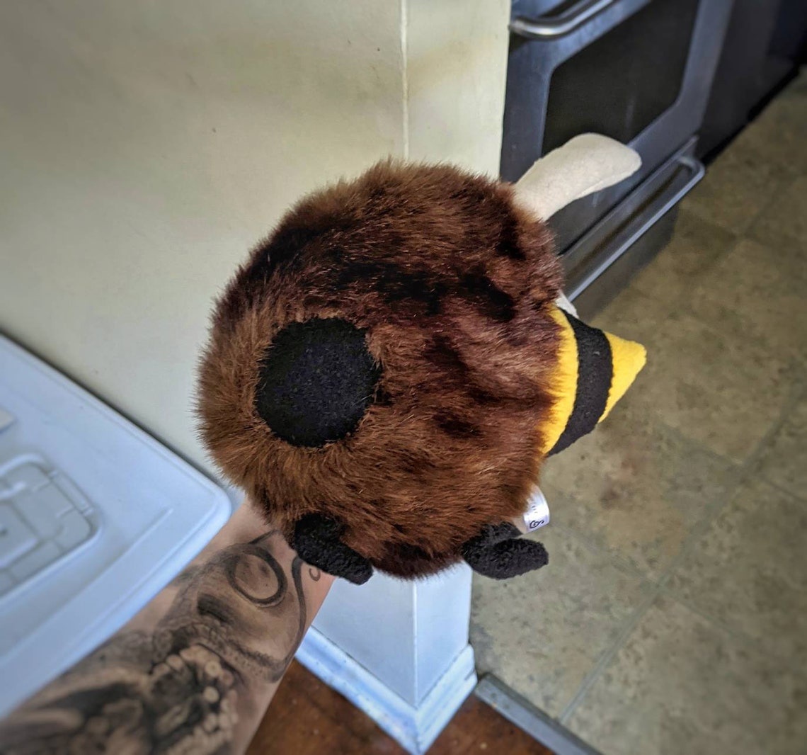 Hiveling / Hive Soldier / Hive Guardian Hollow Knight Custom | Etsy