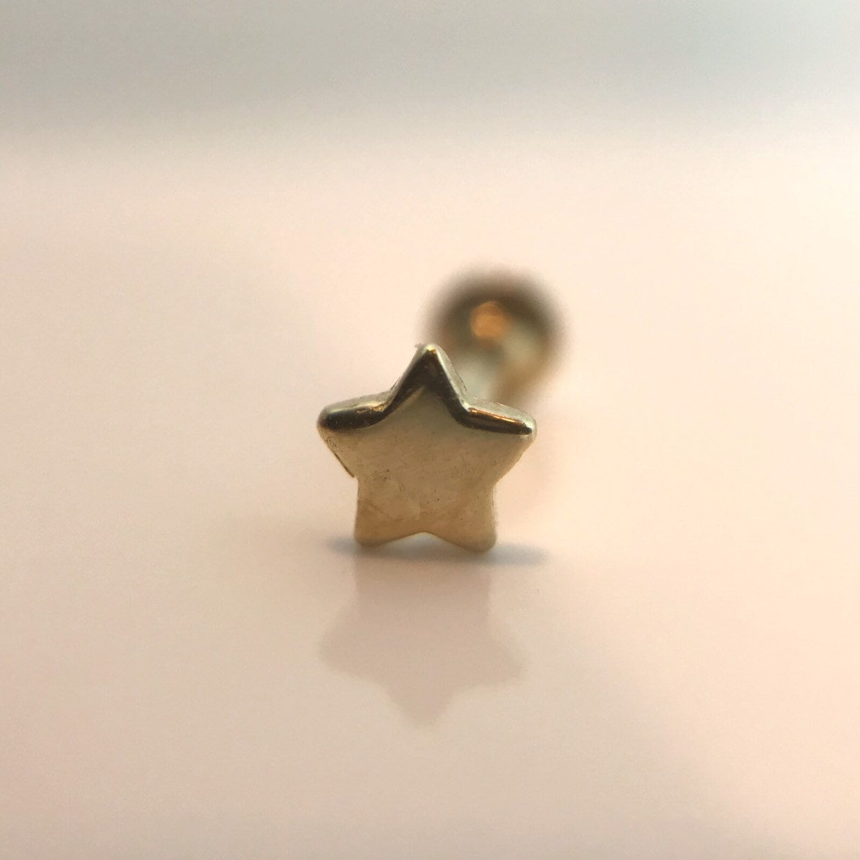 14k Solid Gold Labret YELLOW GOLD STAR Reverse Screw Tragus - Etsy