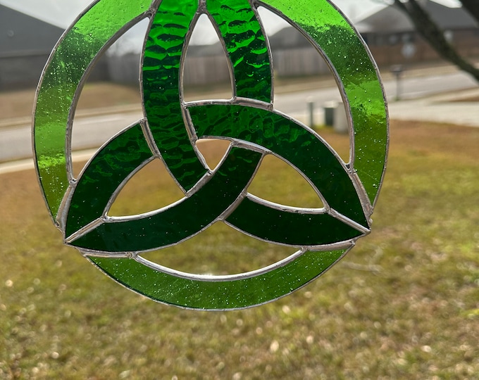 Stained Glass Celtic Knot Suncatcher - Etsy