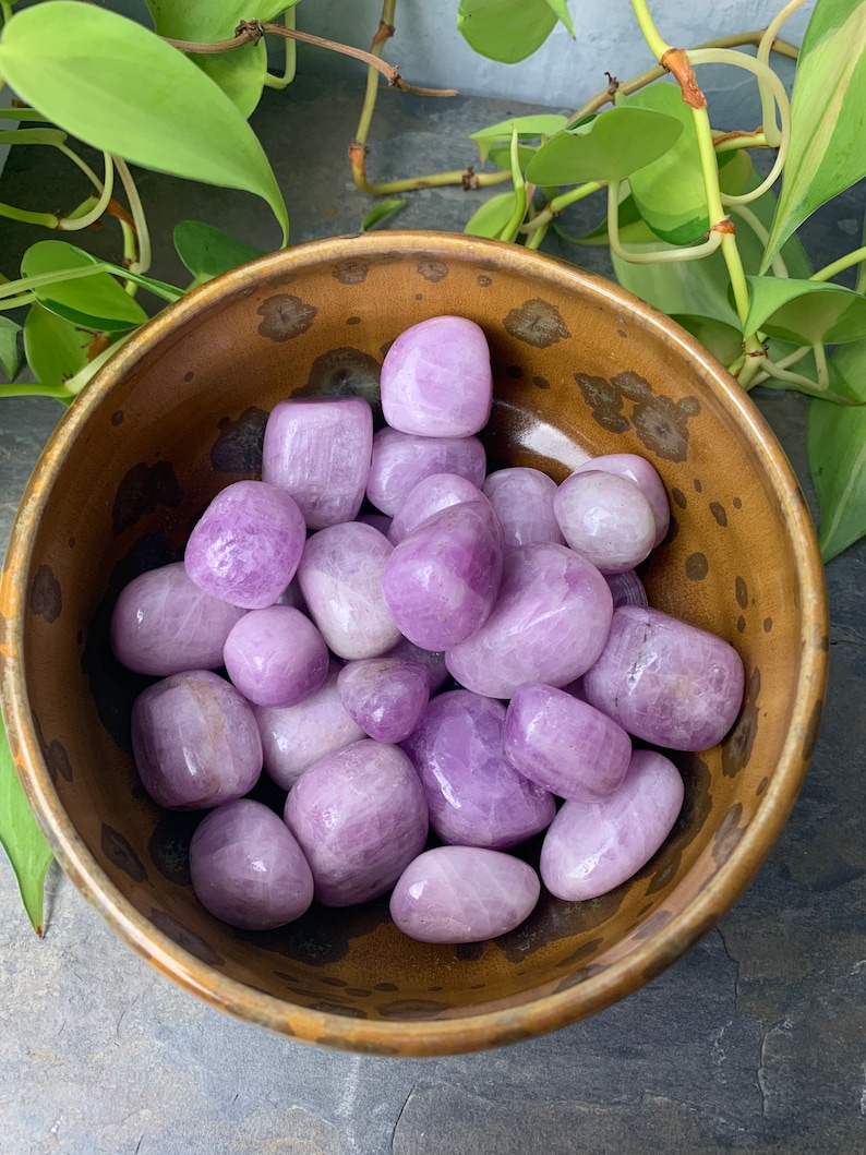 Kunzite Tumbled Pocket Stone High Grade - Etsy