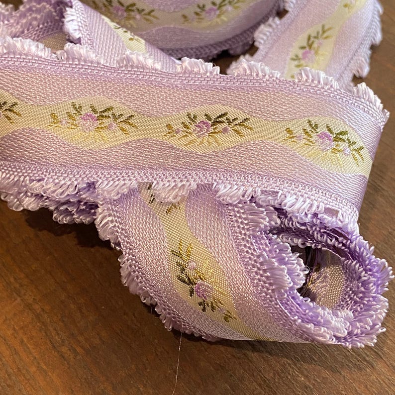 Vintage French Jacquard Ribbon With Scalloped Marquee and Eyelash ...