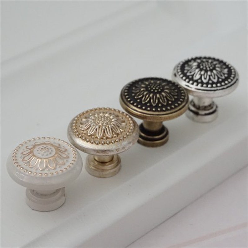 Small Knobs - Etsy