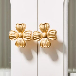 Brass Chrome Four Leaf Flower Cabinet Knobs Handles Drawer Knobs Pulls Handles Dresser Knobs ...