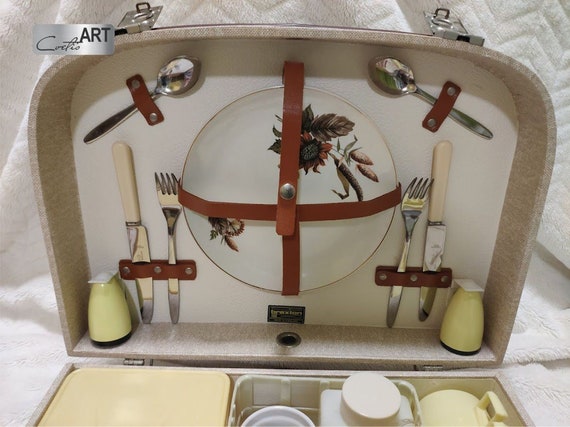 1950s/1960s Brexton picnic set for two, Suitcase, Old… - Gem