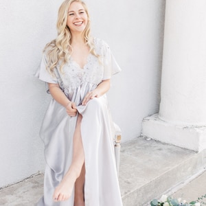 SATIN BRIDAL ROBE for Wedding Day Boudoir Photo Shoot - Etsy