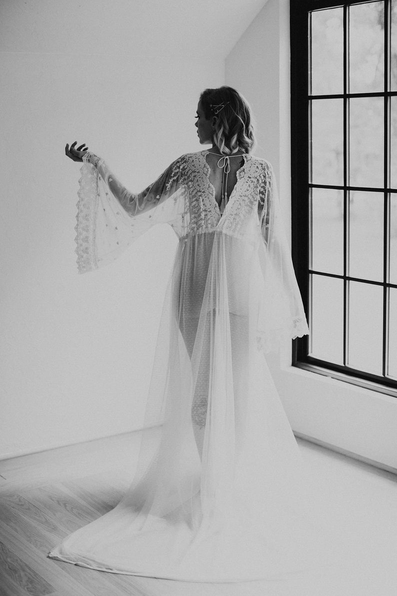VINTAGE LACE BRIDAL Robe for Wedding Day Boudoir Photo Shoot | Etsy