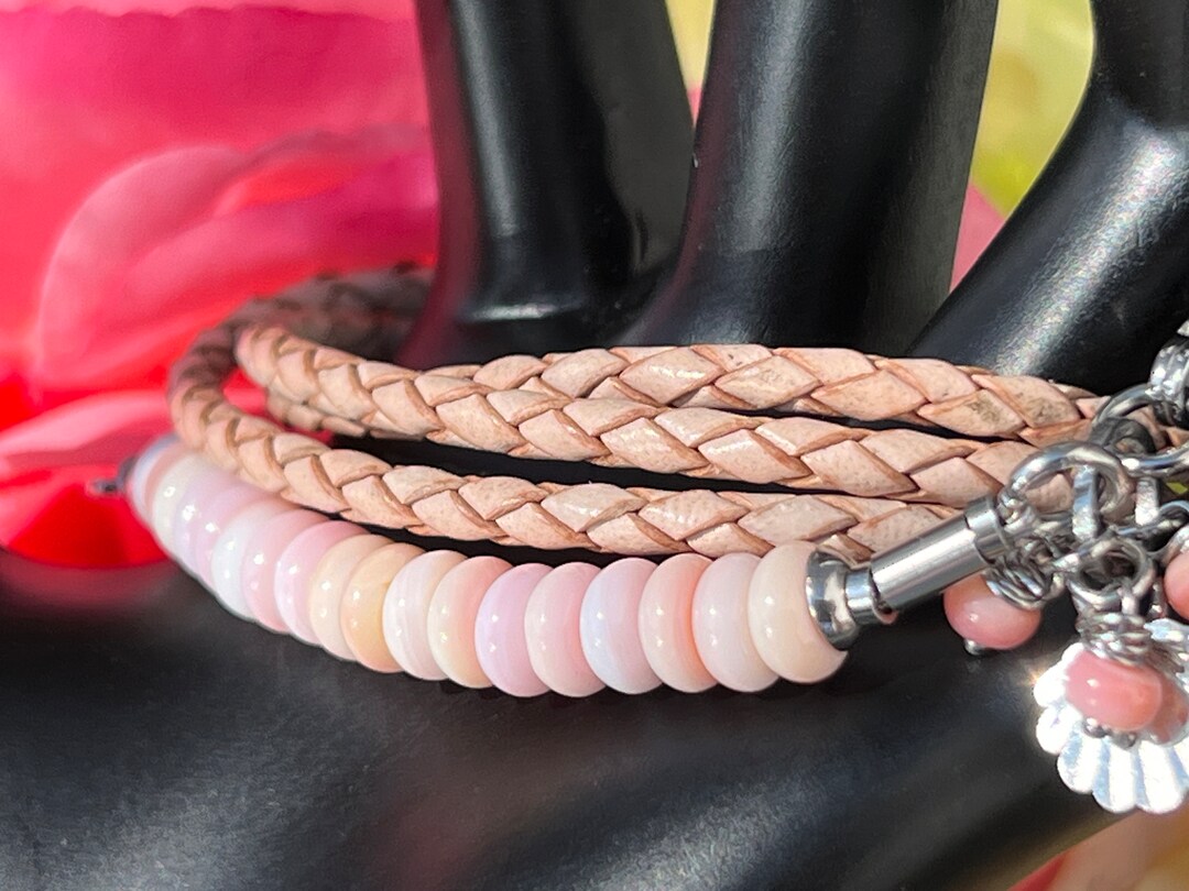 Queen Conch Shell and Leather Wrap Bracelet - Etsy