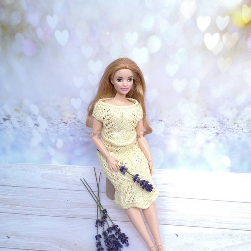 Set for Barbie Curvy dolls with curves Shirts Dolls & Action Figures ...