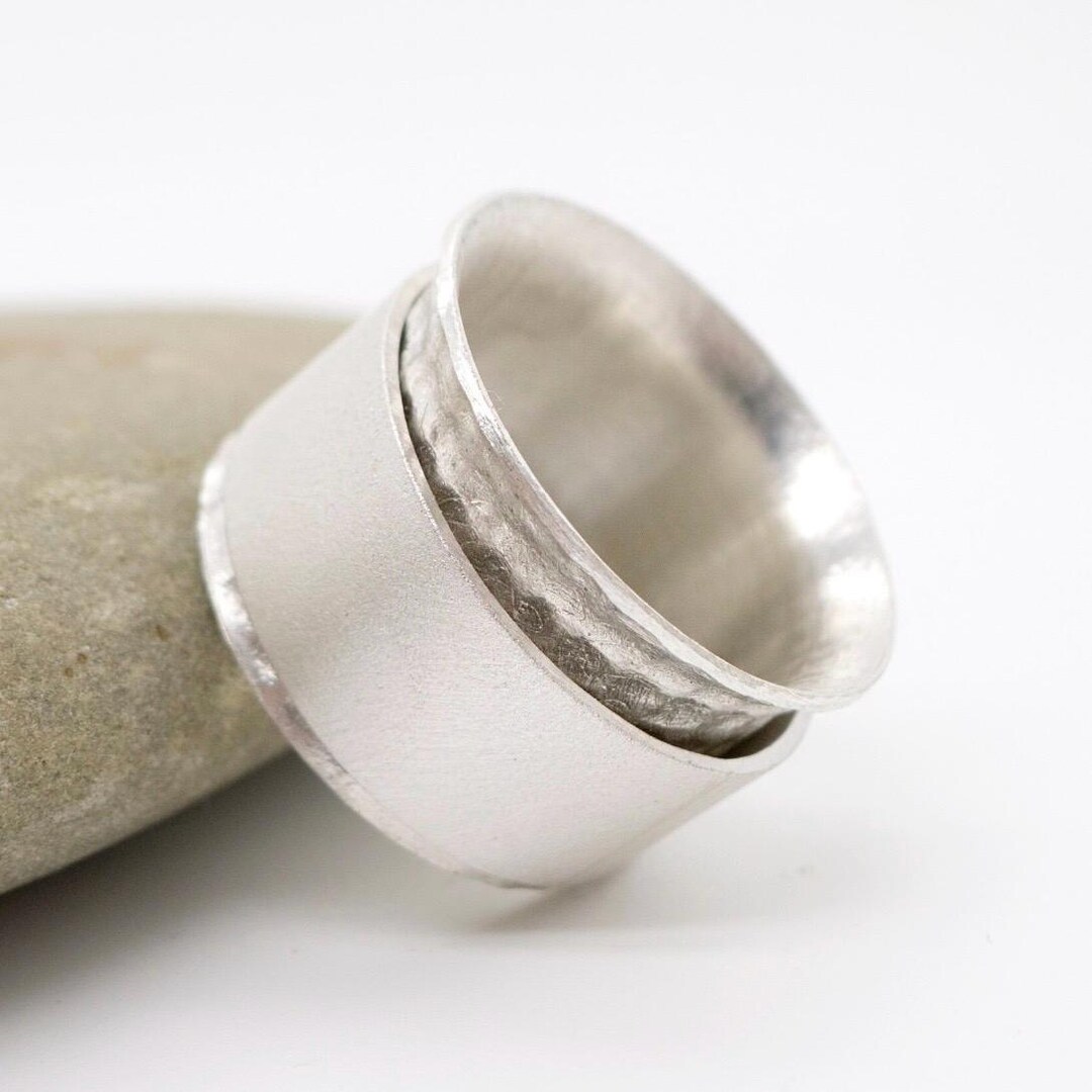 Silver Spinner Band With Waffle Pattern Matte Silver Layers Ring ...