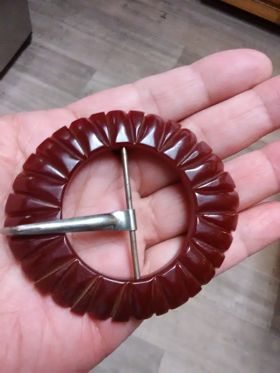 Vintage red bakelite tested - Gem